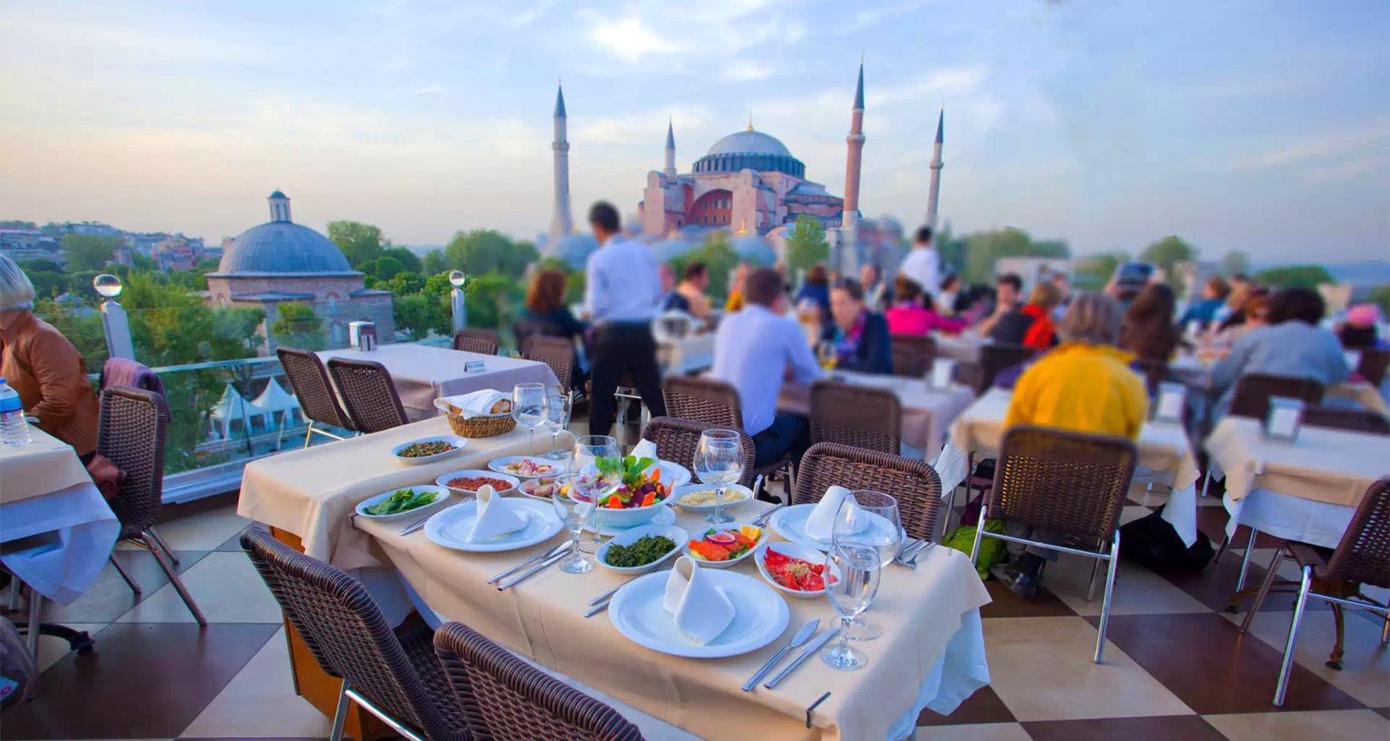 Eating Out in Istanbul: What to Eat, Where to Go & Local Tips