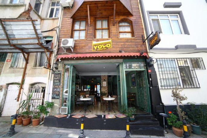 8 Best Hostels in Istanbul for Backpackers to Book in 2026
