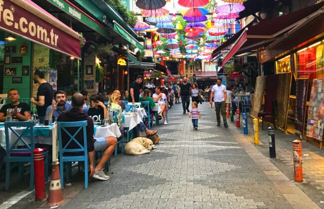 TOP 10 Best Nightclubs in Istanbul: First-Time Travelers’ Guide