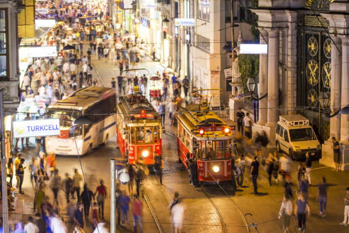 10 Tips for Avoiding Tourist Traps & Scams in Istanbul, Turkey ...