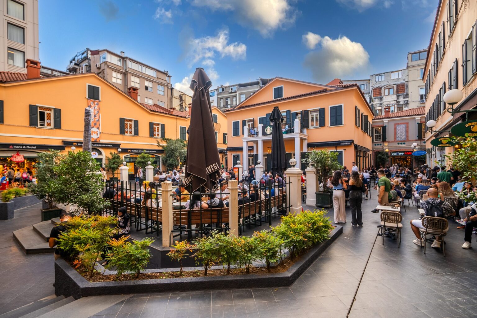 13 Best Restaurants in Taksim, Istanbul: Best Places to Eat Guide
