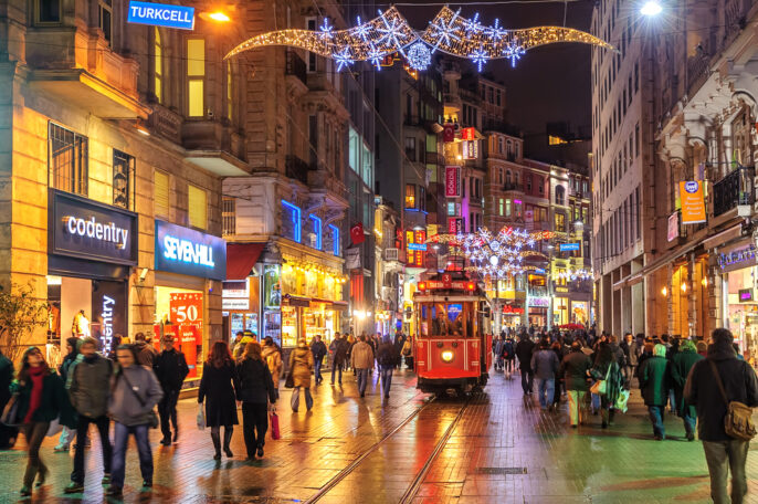 Nightlife in Istanbul: Best Areas, Bars, Clubs & Night Activities